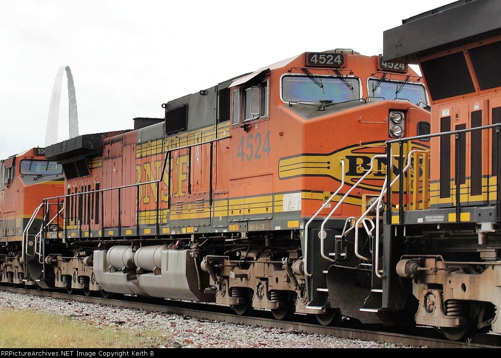 BNSF 4524
